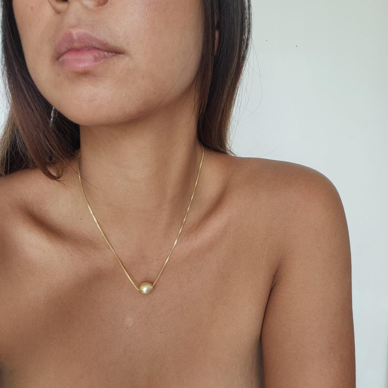 'RAYA' - Floating Golden South Sea Pearl Necklace (10.5-12mm) – BALI PERLA